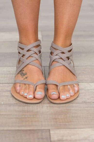 Glamorous Sandals Inspirations for Stylish Summer Looks