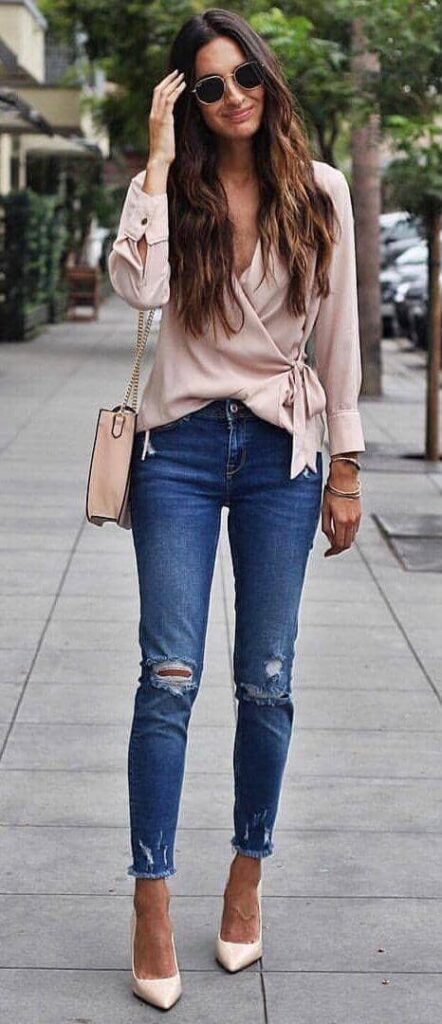 25 Ripped Jeans Outfits That Prove Denim Is Here to Stay