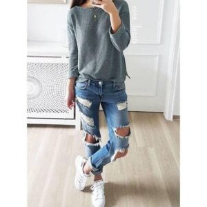 25 Ripped Jeans Outfits That Prove Denim Is Here to Stay