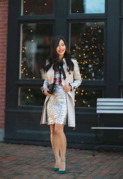 25 Glamorous Holiday Party Outfits Because You Deserve It - The Cuddl
