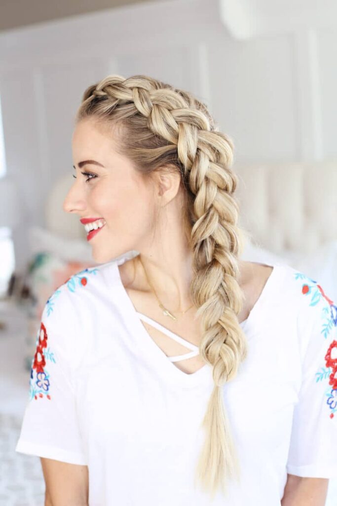 Effortless Side Braid Hairstyles to Make You Feel Special