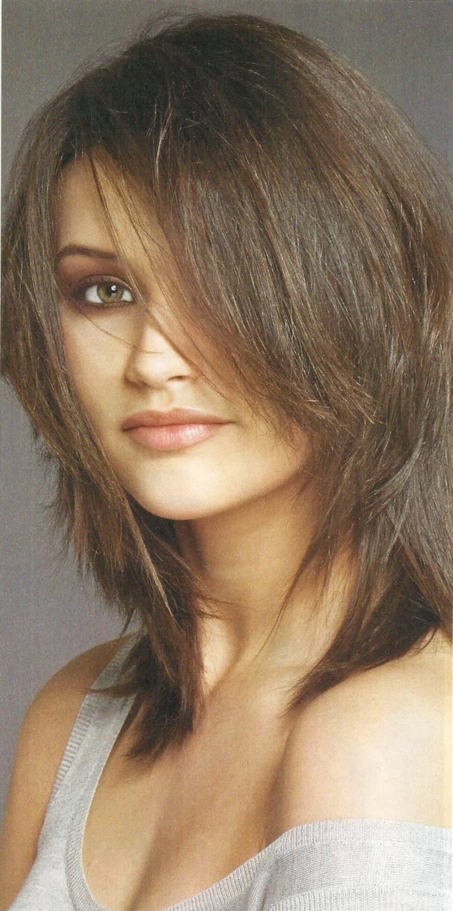 47+ Fresh Hairstyle Ideas with Side Bangs for 2023