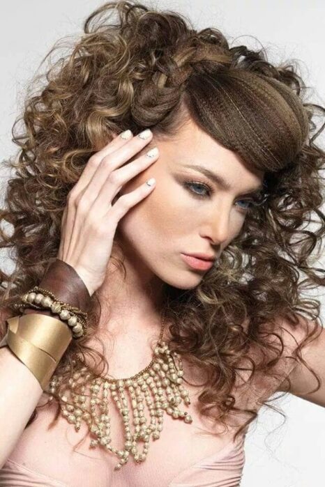 Crimped Hair: How to Create Stylish Waves at Home