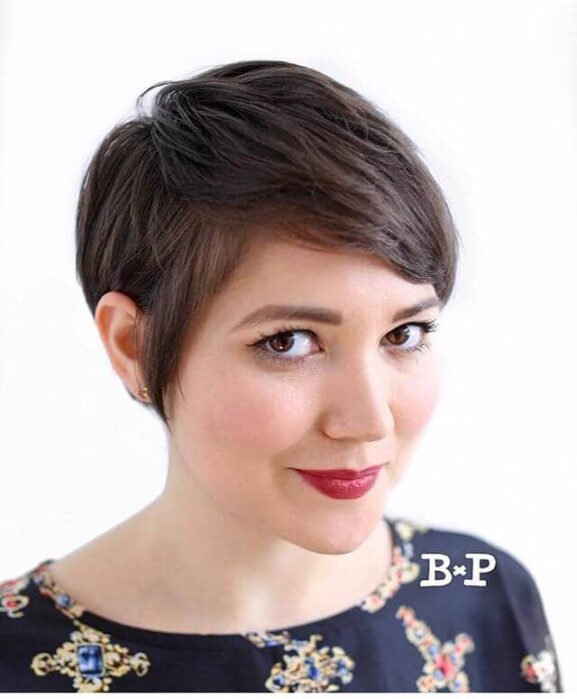 Flattering Hairstyles for Round Faces: Find Your Perfect Look