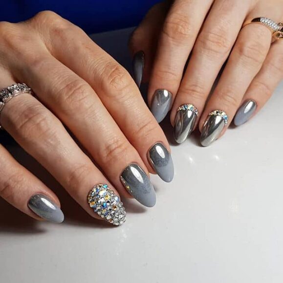 50 Beautiful Prom Nails for Your Big Night - The Cuddl