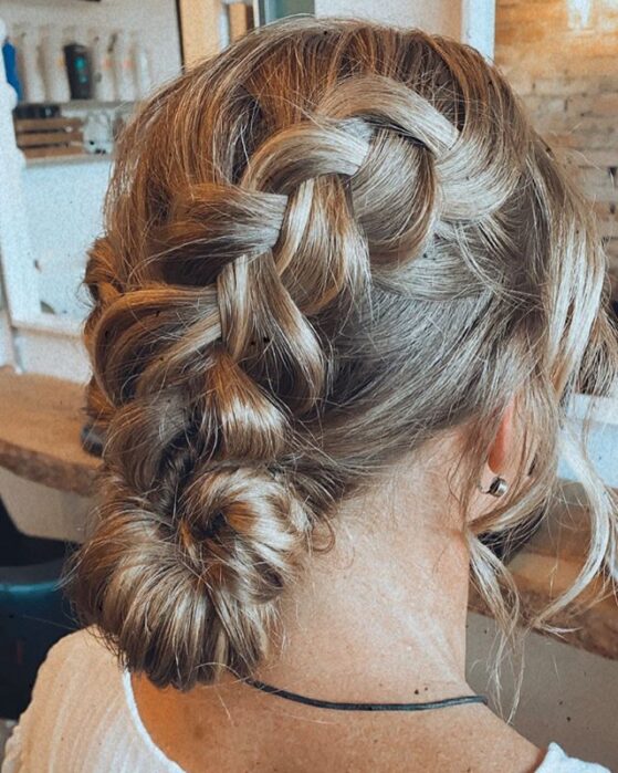 50 Glamorous Hairstyles for Wedding Guests That Will Turn Heads - The Cuddl